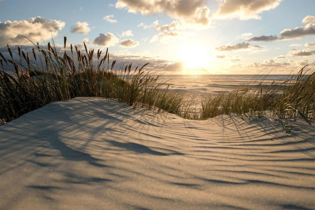 Strandtur i sommer? Dette bør du pakke | Enklere Liv